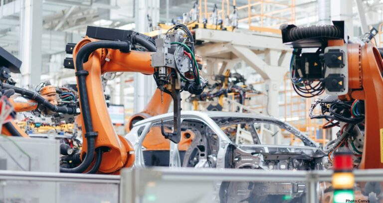 Humanoid Robot Designs Building, Making Architectural History